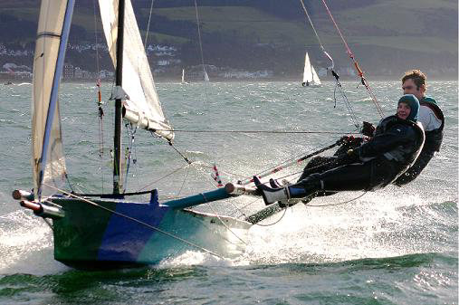 Scottish Cherubs go twin wire skiff training