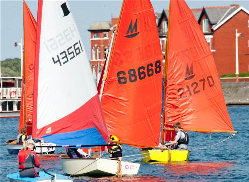 West Lancashire Yacht Club host RYA NW Junior Travellers