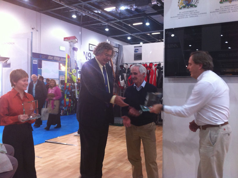 Retiring Directors honoured for distinguished contribution to WPNSA