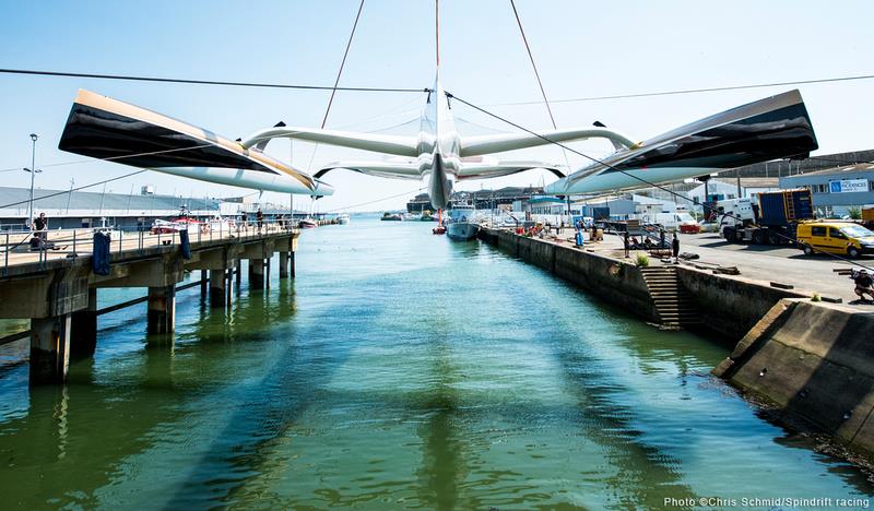 Maxi trimaran Spindrift 2 launched